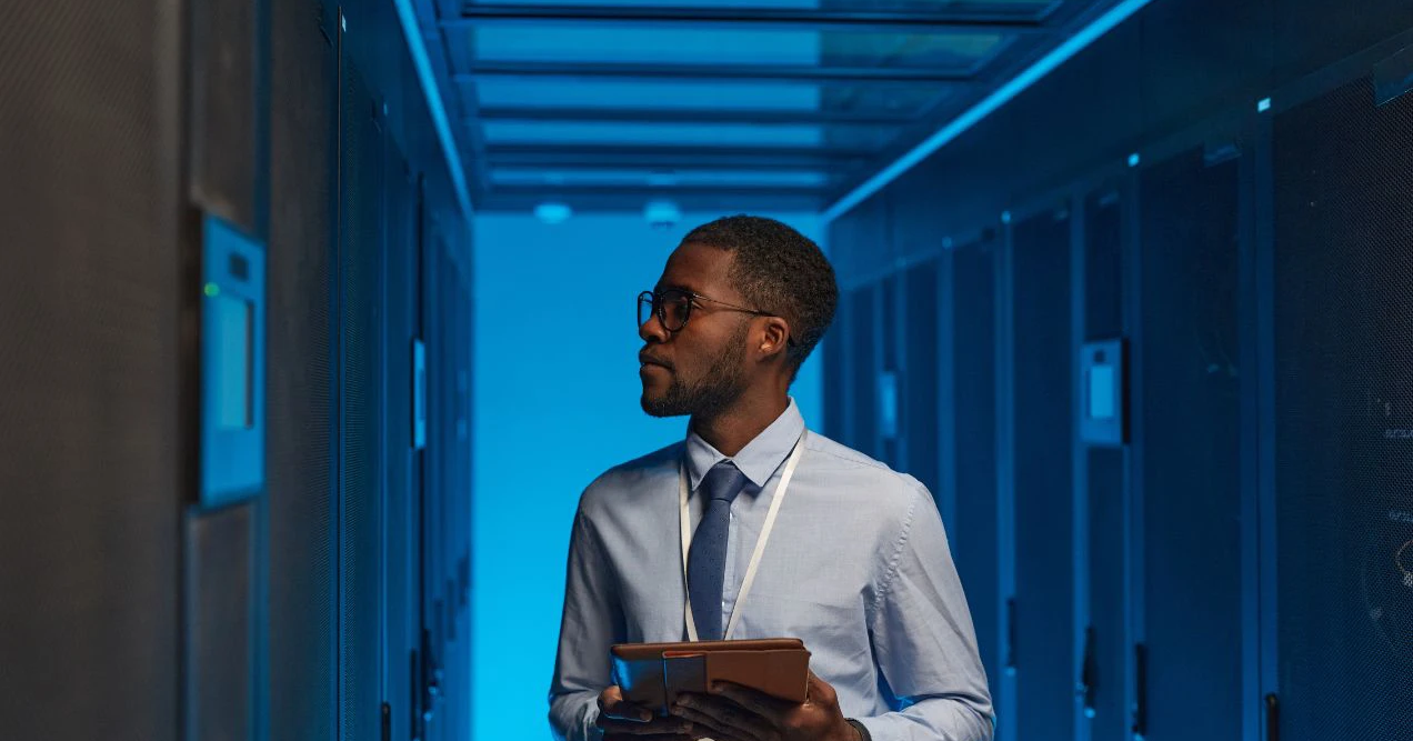 Advanced Security Intercoms for Data Centres | Schneider Intercom